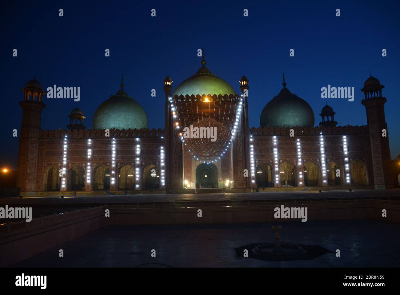 Lahore, Pakistan. 20th May, 2020. An attractive splendid stunning view ...