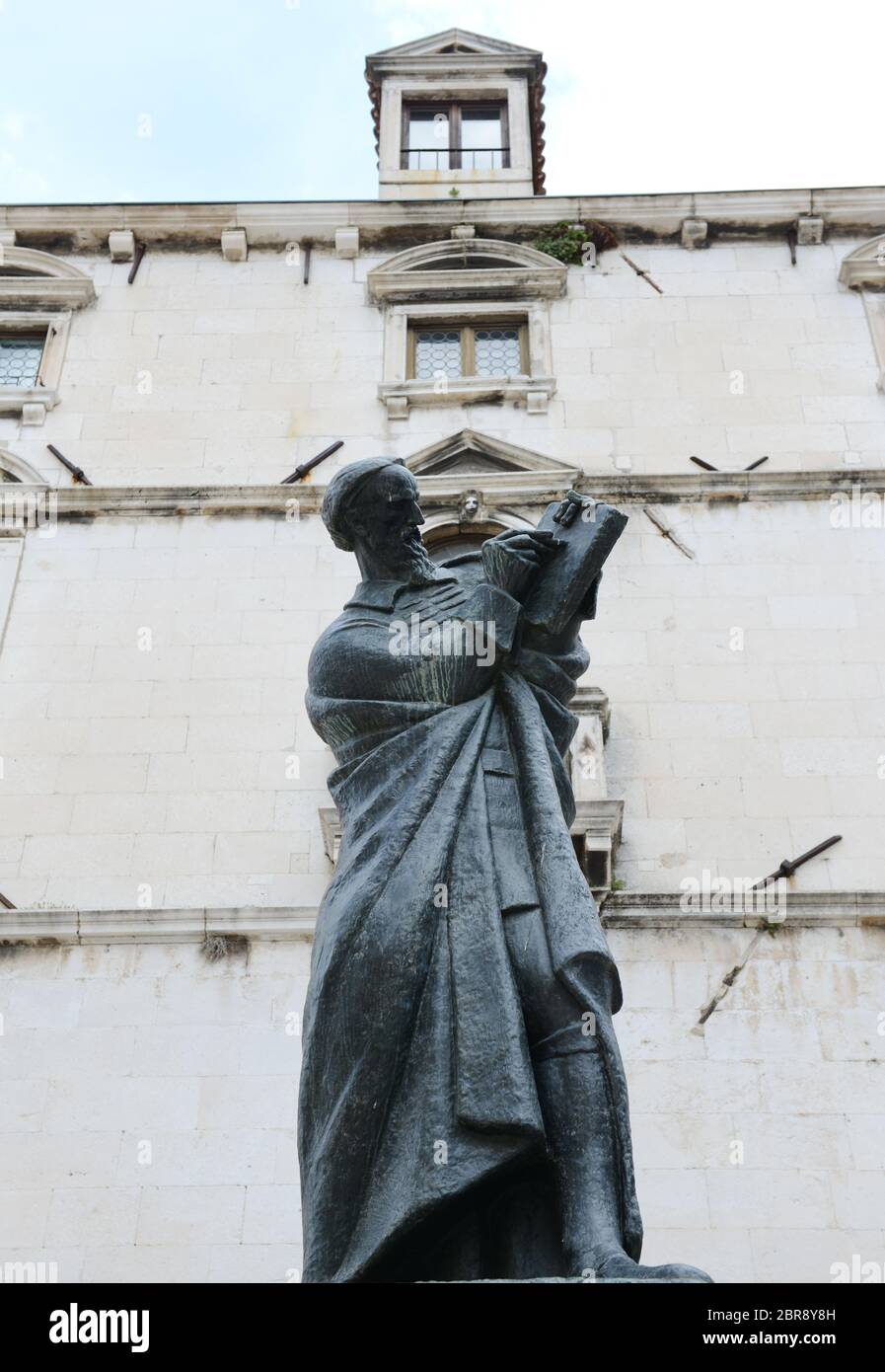 Statue of Marko Marulić at the fruit square in the Diocletians Palace ...