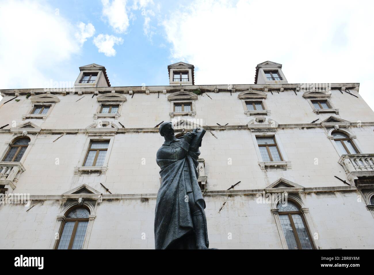 Statue of Marko Marulić at the fruit square in the Diocletians Palace ...