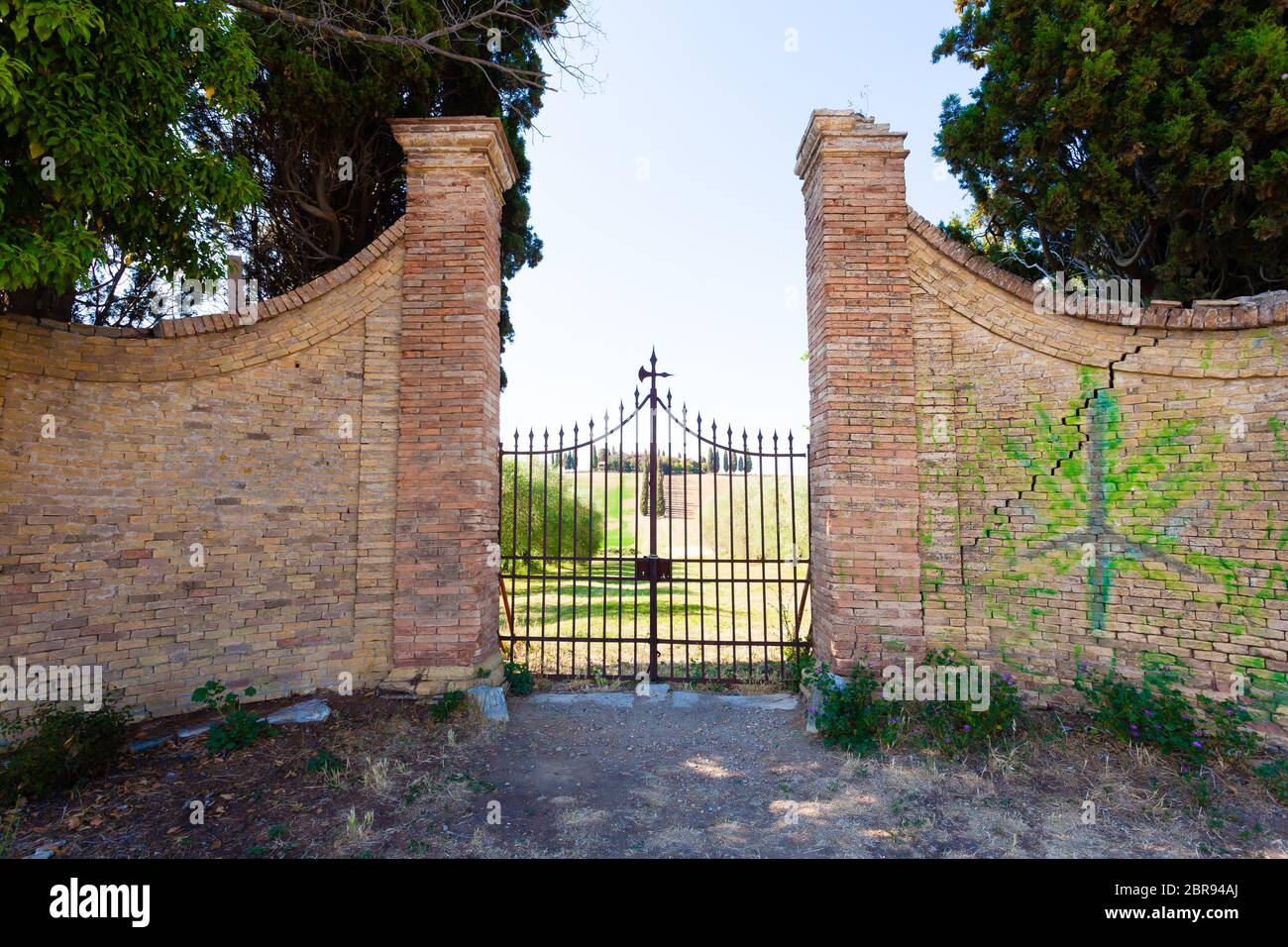 Gladiator at the gate hi-res stock photography and images - Alamy