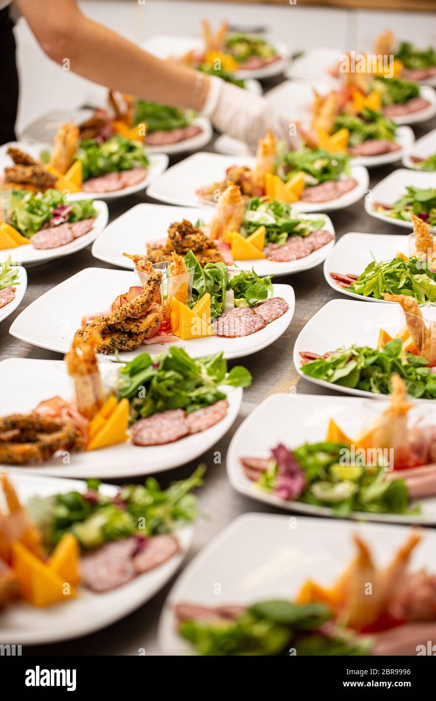 Plates on restaurant hi-res stock photography and images - Alamy