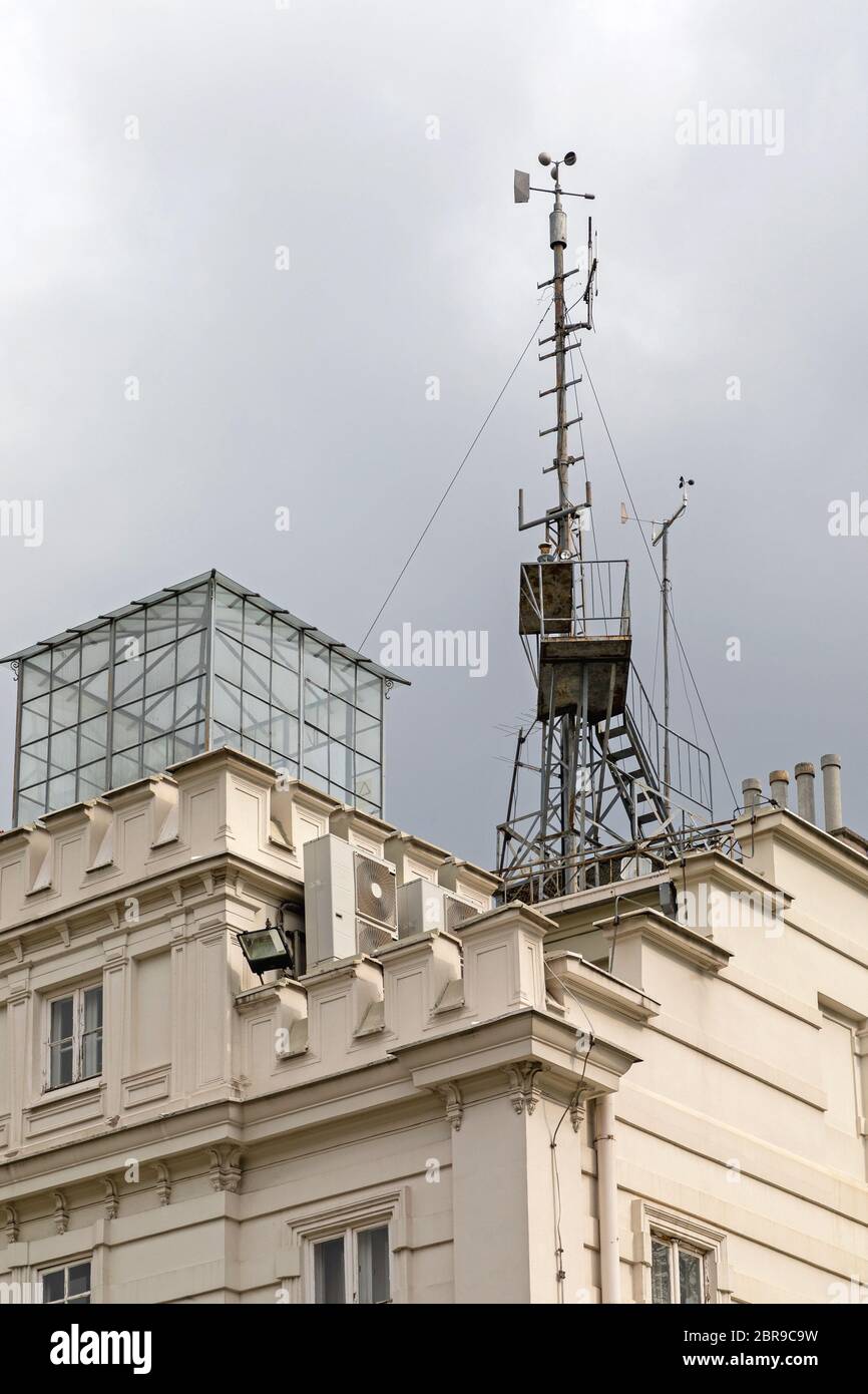 Instruments Mast at Top of Weather Station Building Stock Photo - Alamy