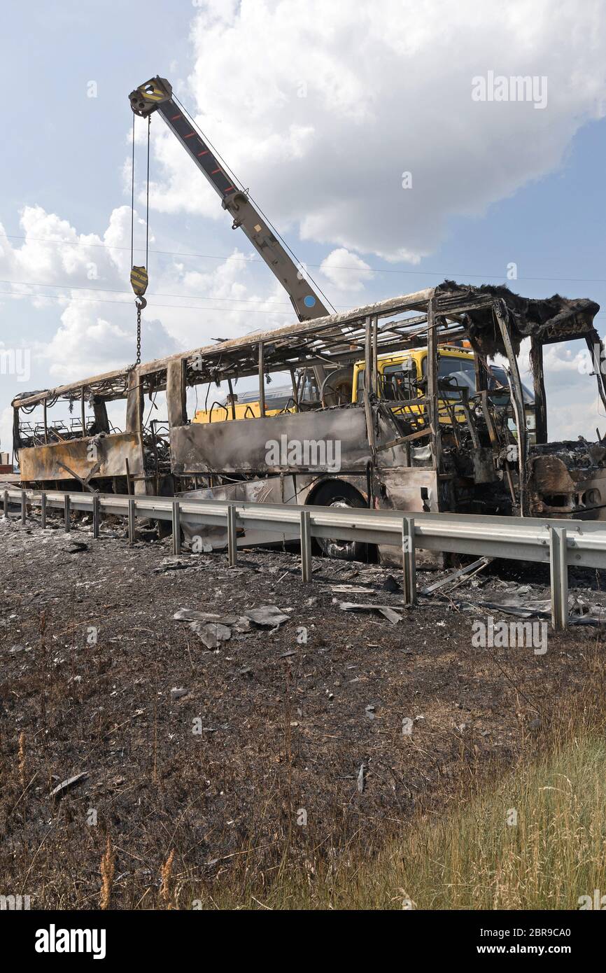 Bus tow recovery hi-res stock photography and images - Alamy