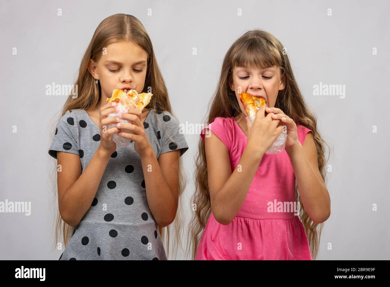 Girls eat hi-res stock photography and images - Alamy