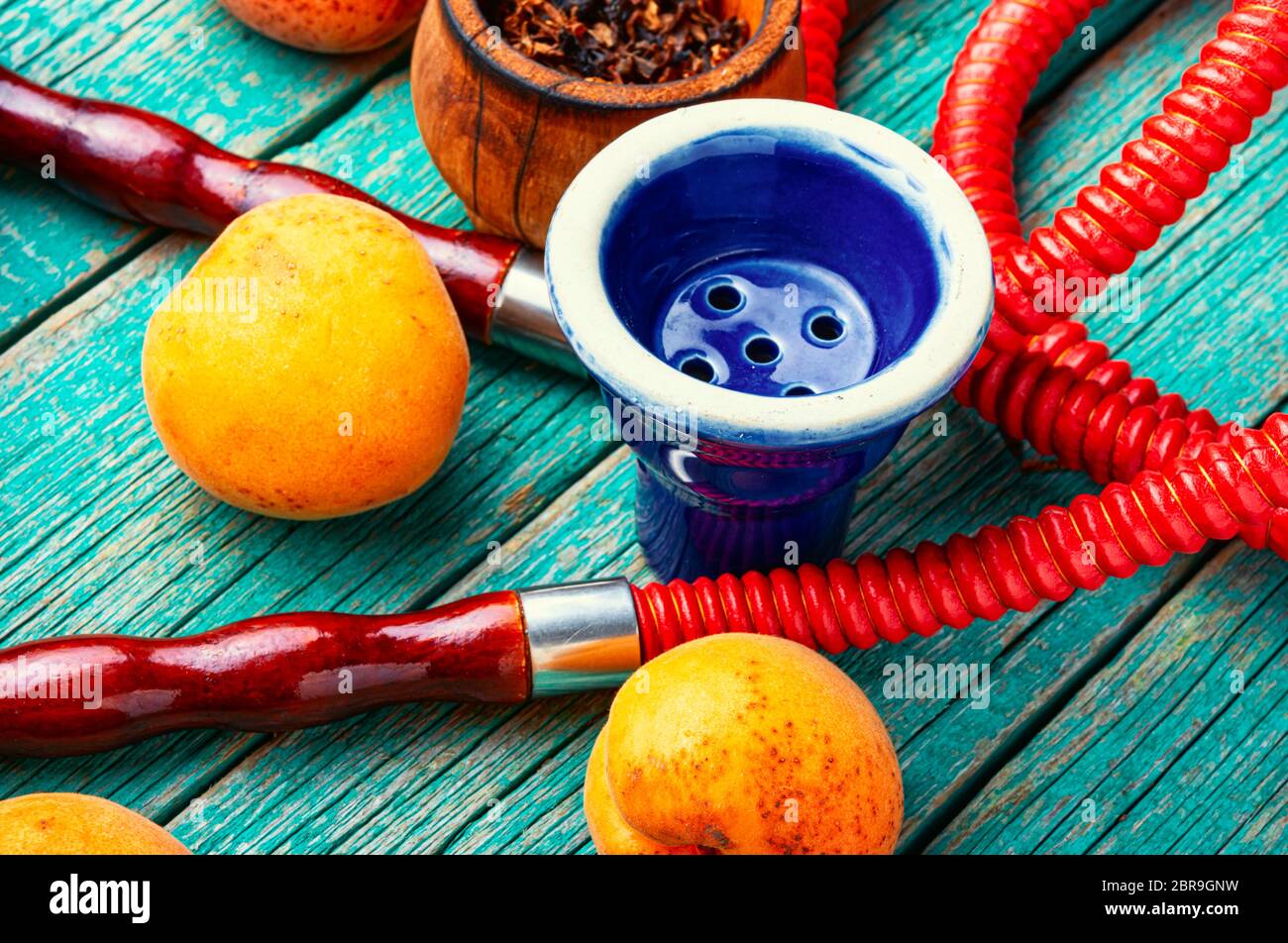 Details of the eastern kalian.Hookah with apricots flavor.Smoking ...