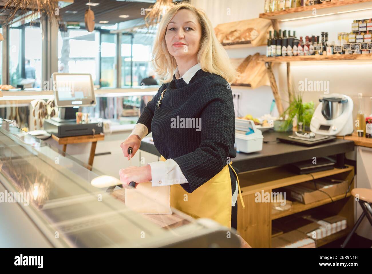 Deli clerk hi-res stock photography and images - Alamy