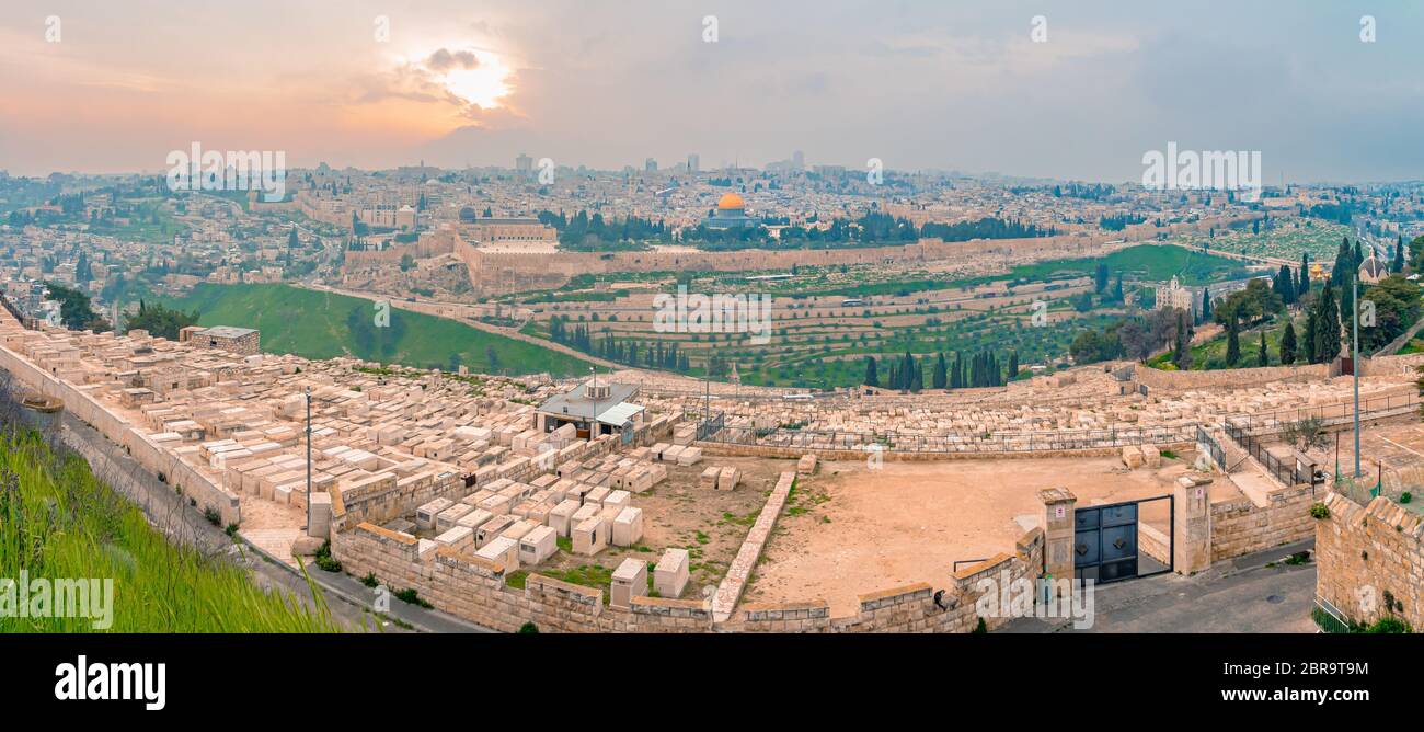 Panoramic view of Jerusalem old city and the Temple Mount during a ...