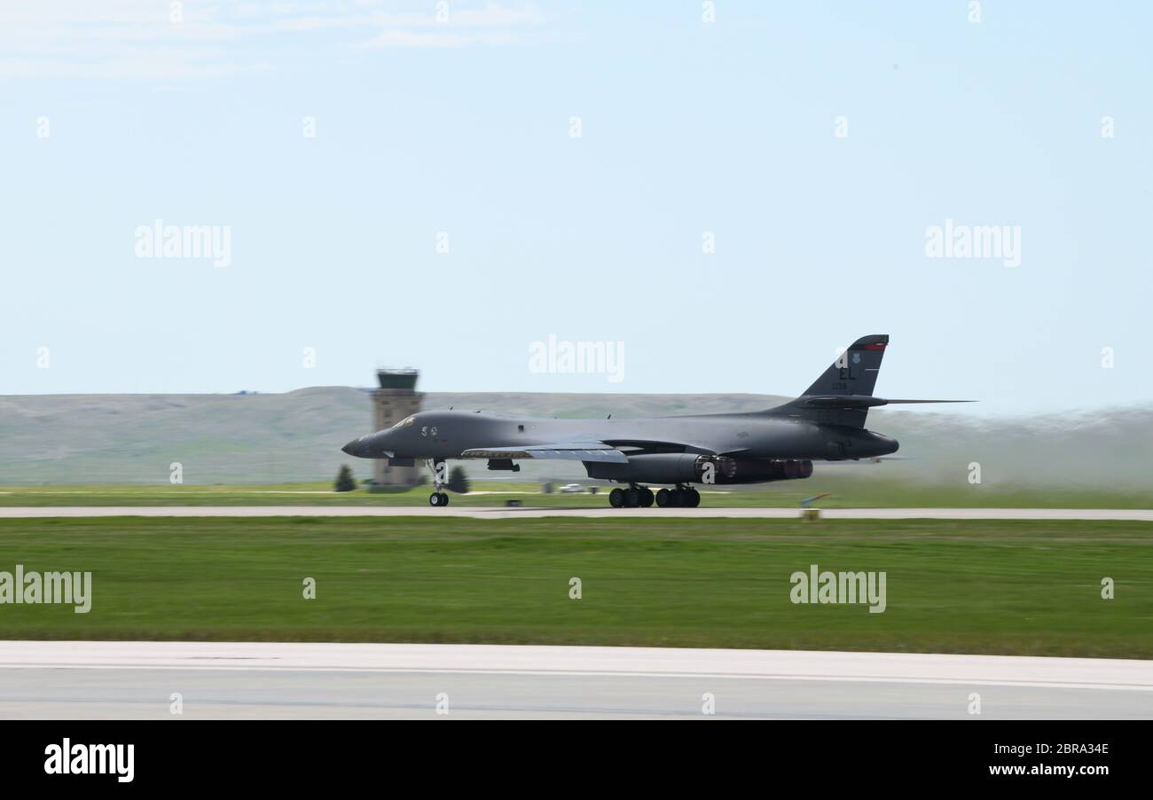 A 34th Bomb Squadron B-1B Lancer takes off from Ellsworth Air Force ...