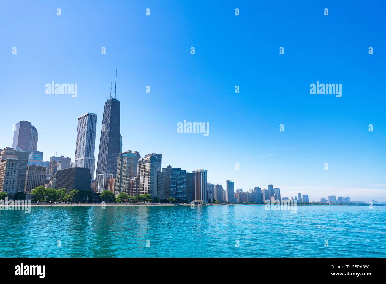 Chicago skyline blue hi-res stock photography and images - Alamy
