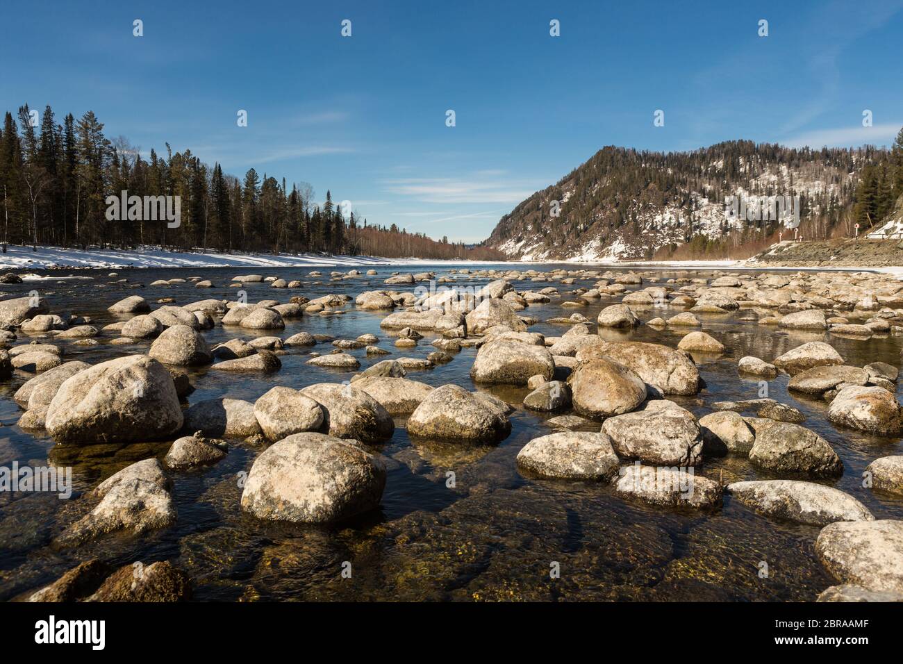 Heavy stones hi-res stock photography and images - Alamy