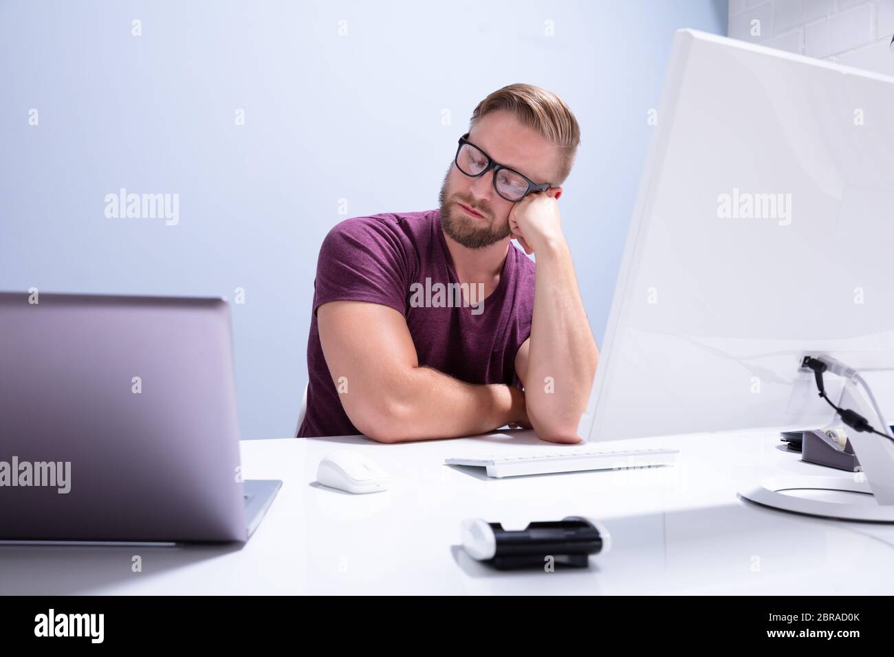 Man sleeping keyboard in computer hi-res stock photography and images ...