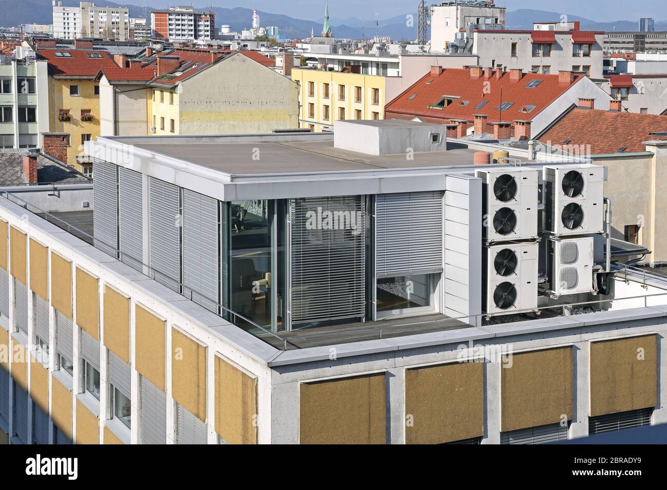 Office Cube Space at Building Rooftop in City Stock Photo - Alamy