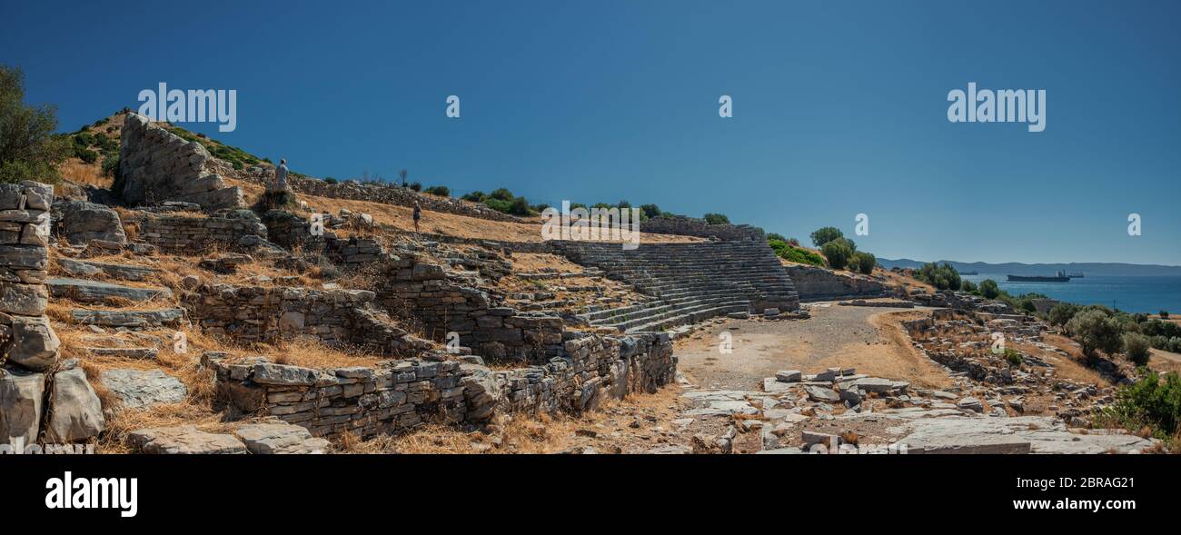 Ancient theatre thorikos hi-res stock photography and images - Alamy