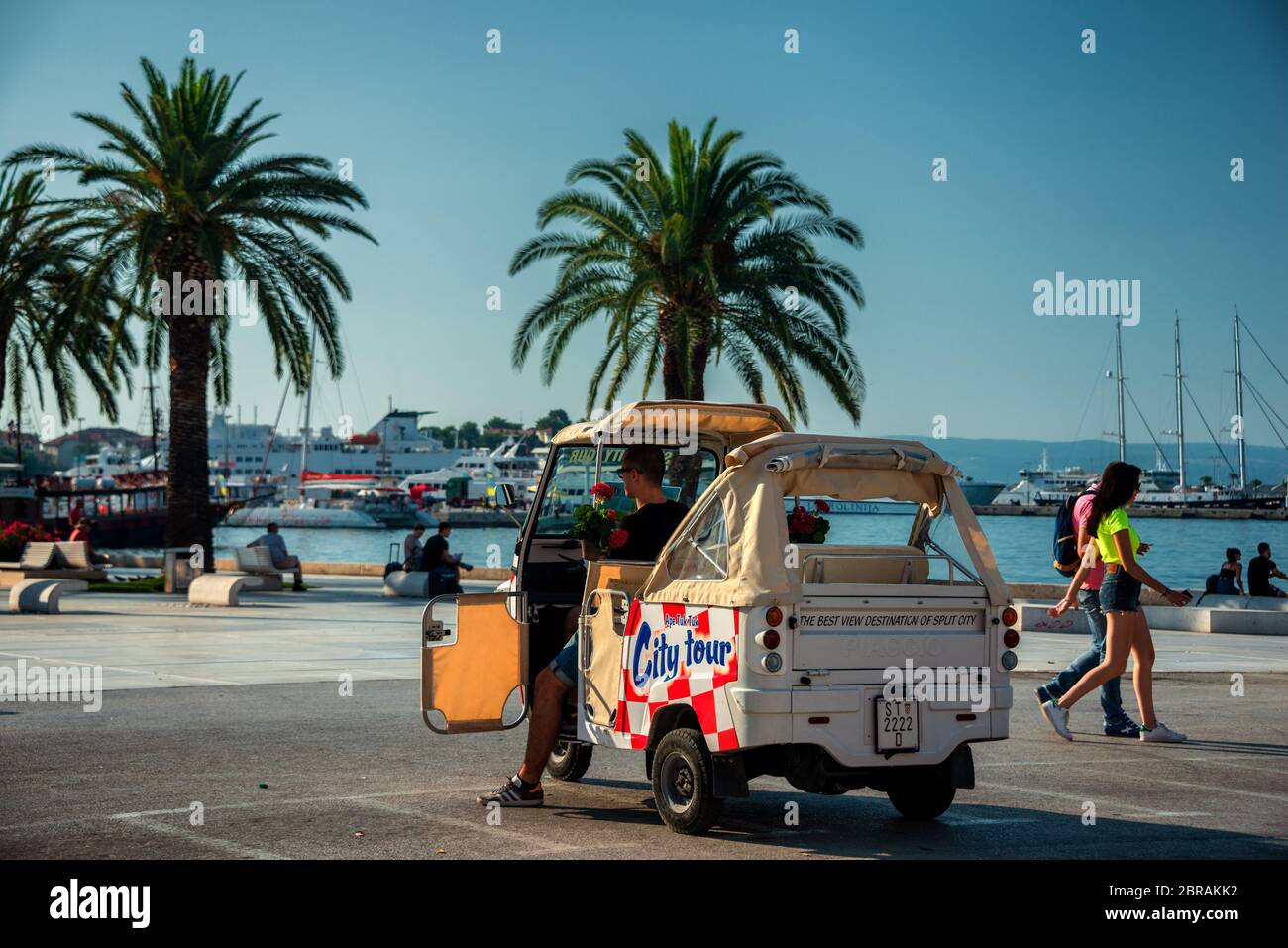Split City Tour Vehicle, a most funny and inovative way to eplore the ...