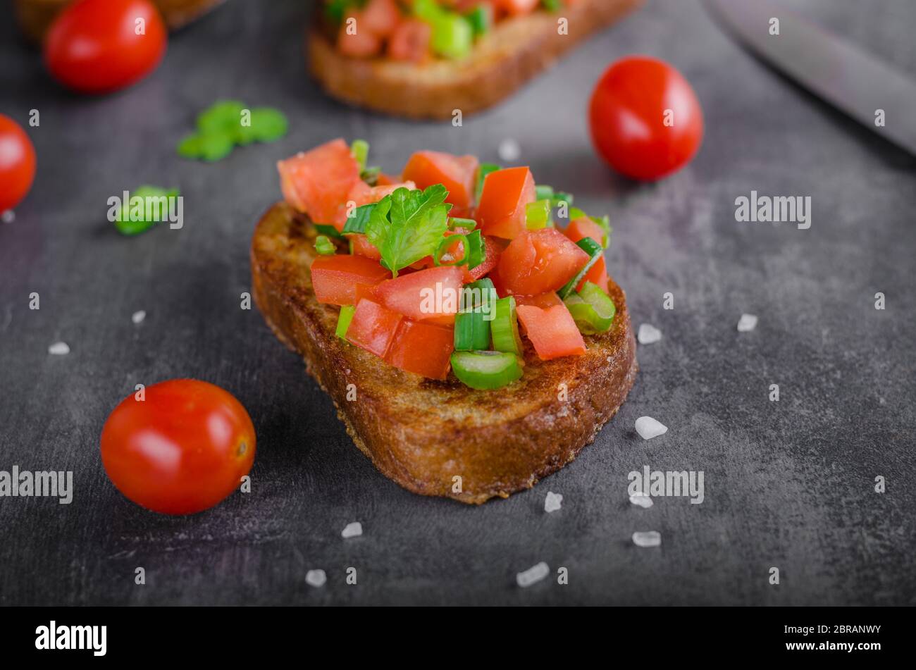 French garlic toast with vegetable salad, food photography, delish bio ...