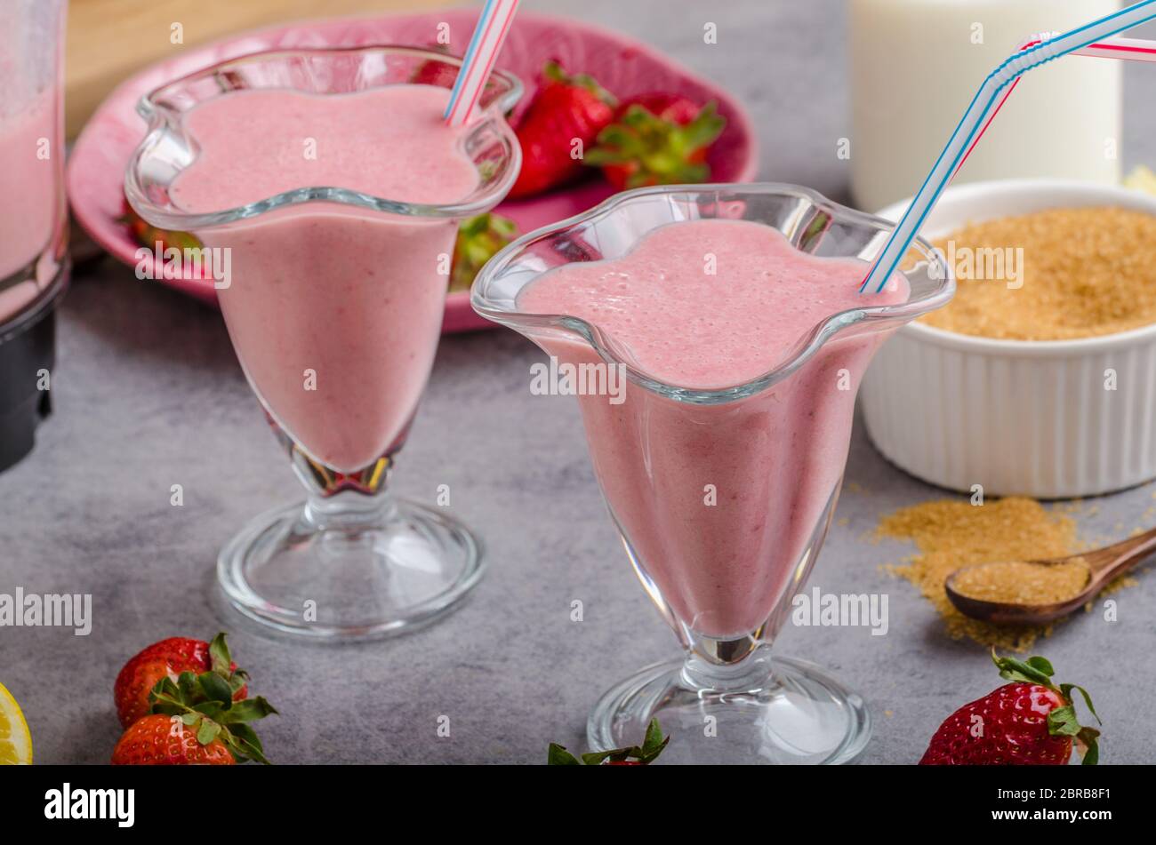 Milkshake strawberries drink, tasty and delish from fresh strawberries ...