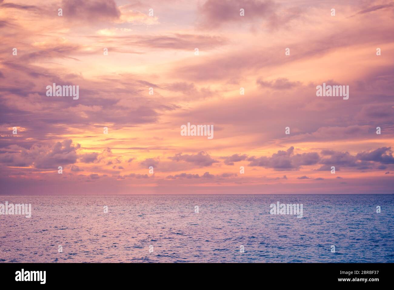 Sea backdrop hi-res stock photography and images - Alamy