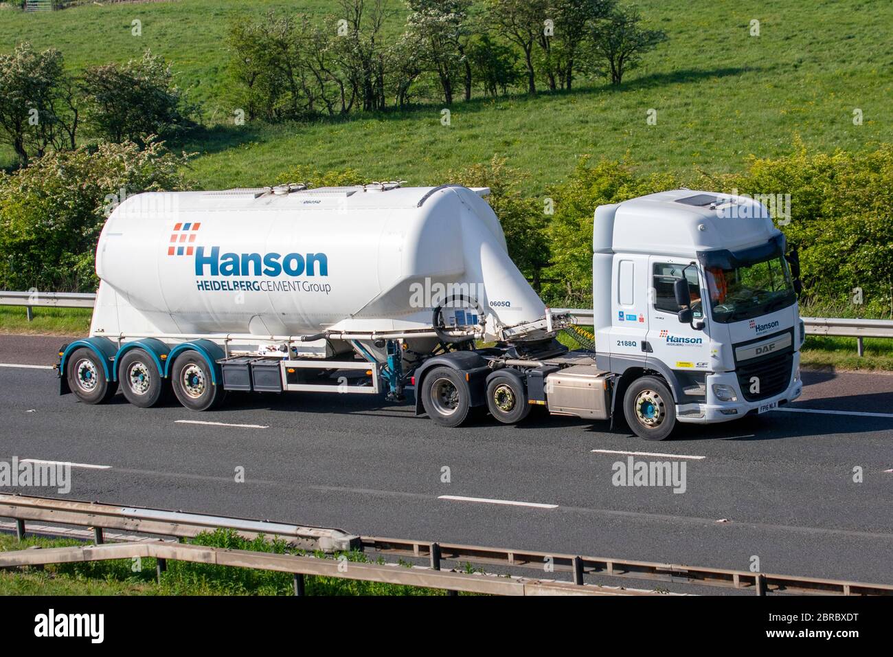 Hanson truck hi-res stock photography and images - Alamy