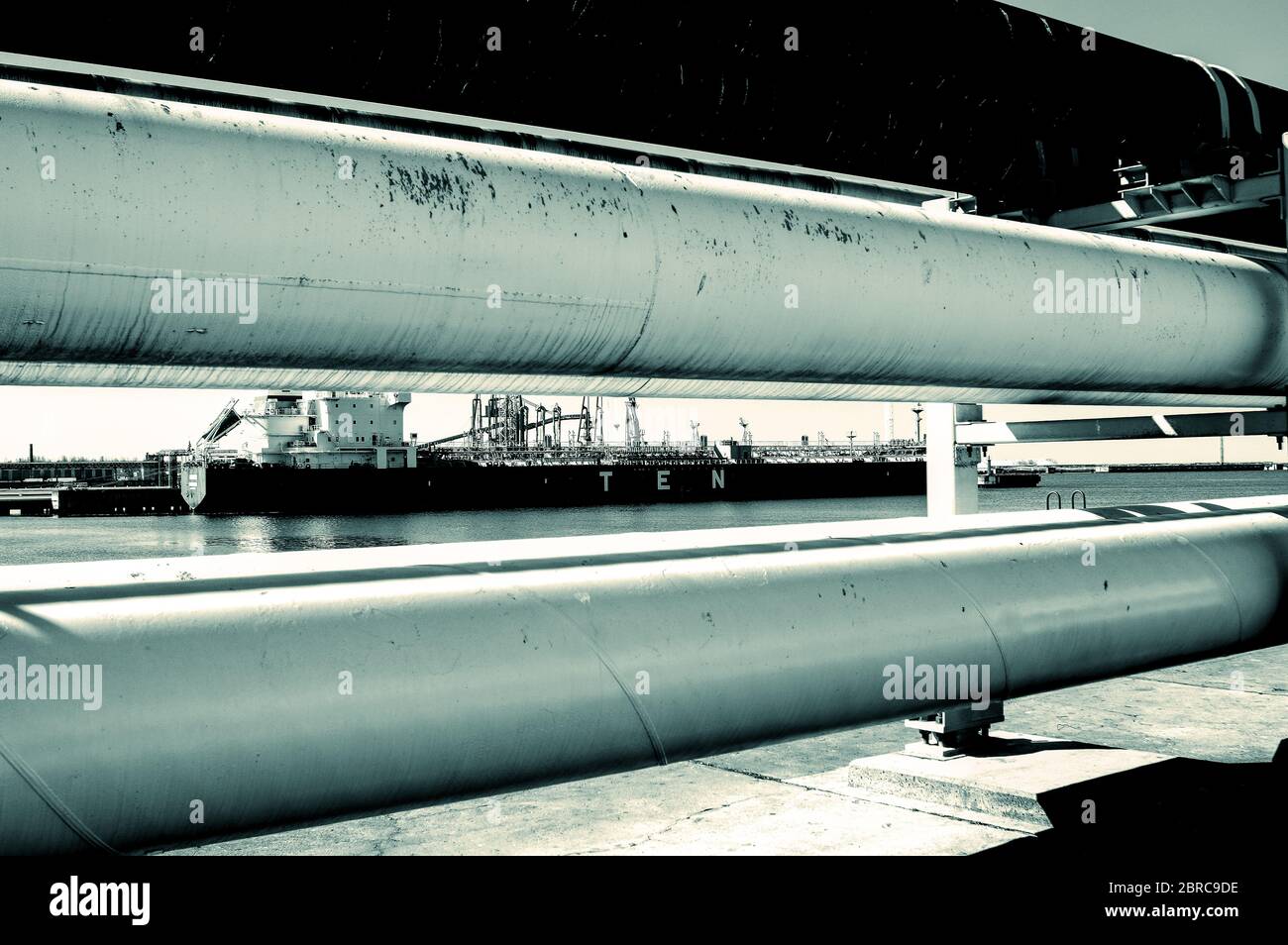 Pipeline and pipe rack of petroleum industrial plant. Offshore Industry ...