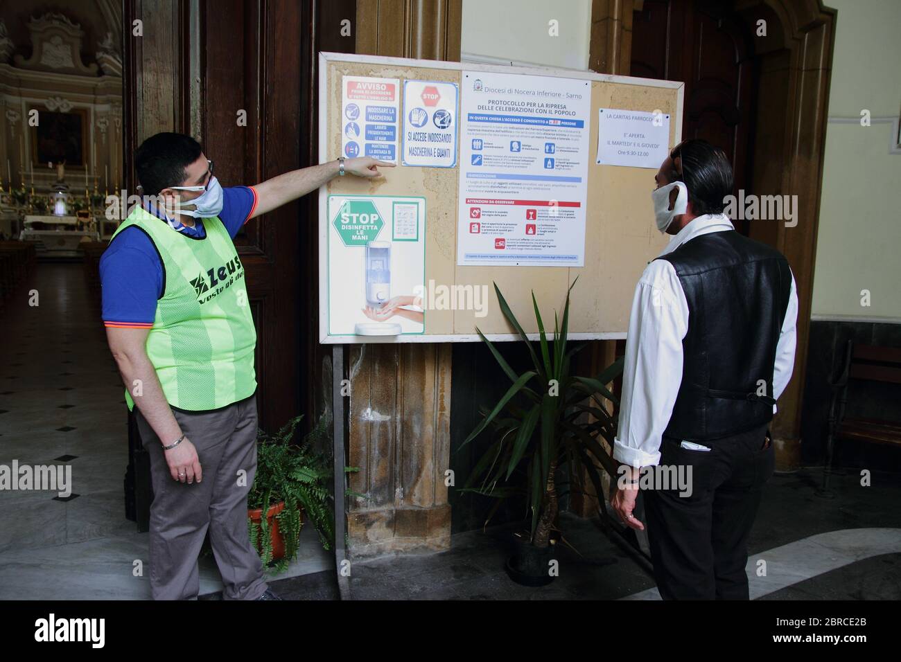 Open dispenser hi-res stock photography and images - Alamy