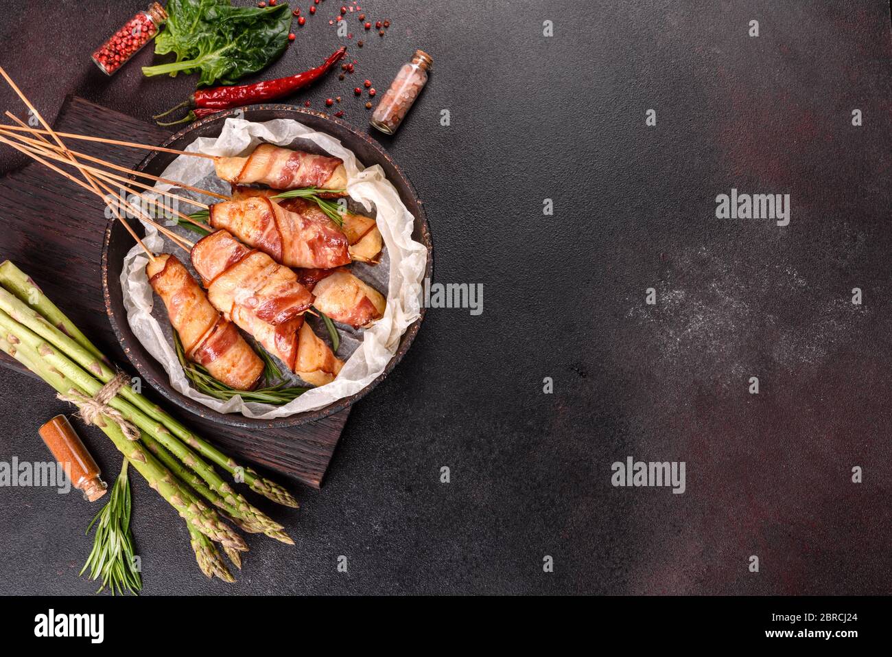 Roll bacon chicken mince hi-res stock photography and images - Alamy