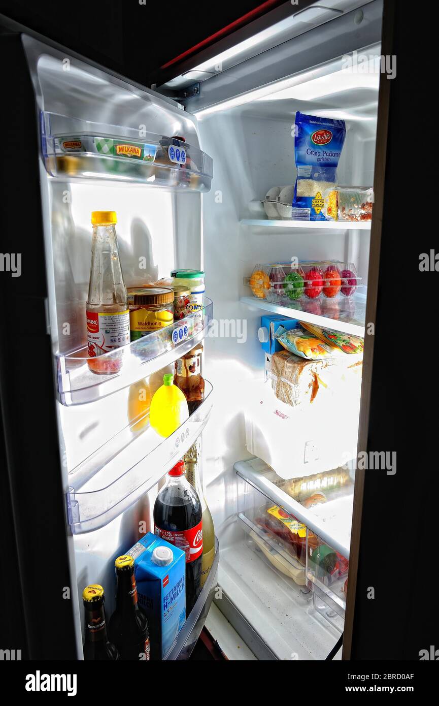 Full filled refrigerator fridge hi-res stock photography and images - Alamy