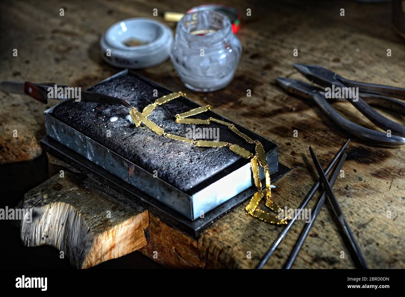 Tools and golden chain hi-res stock photography and images - Alamy