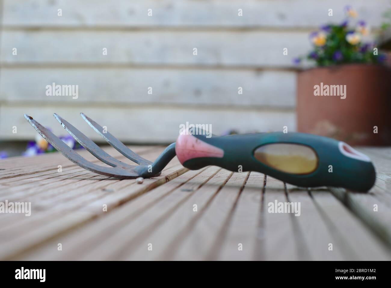 Small garden hand tools hi-res stock photography and images - Alamy