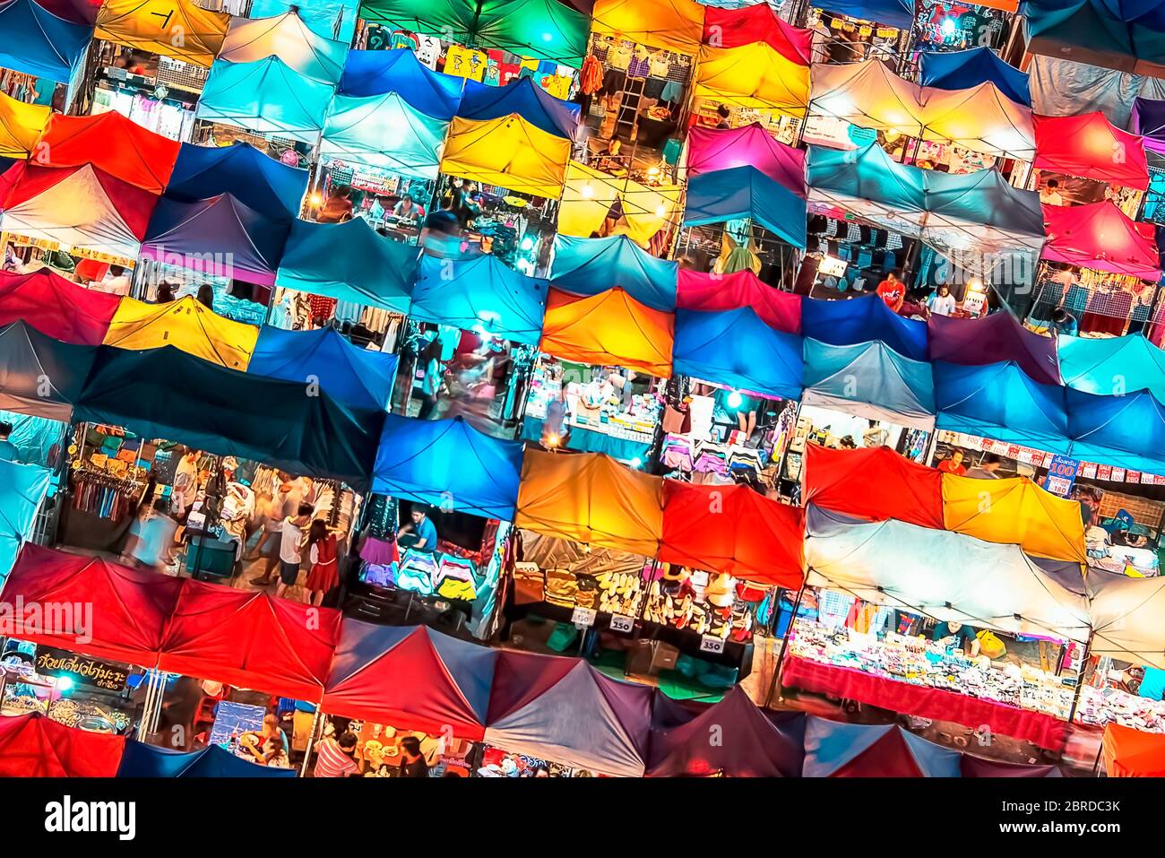 Train night market in Ratchadapisek, Bangkok Stock Photo - Alamy