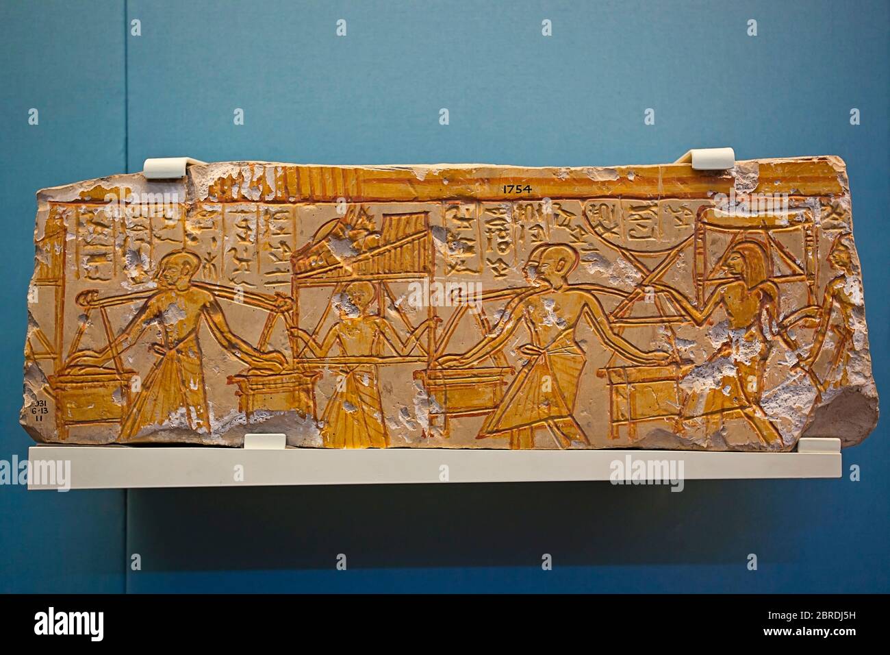 Ancient egyptian artifacts hi-res stock photography and images - Alamy