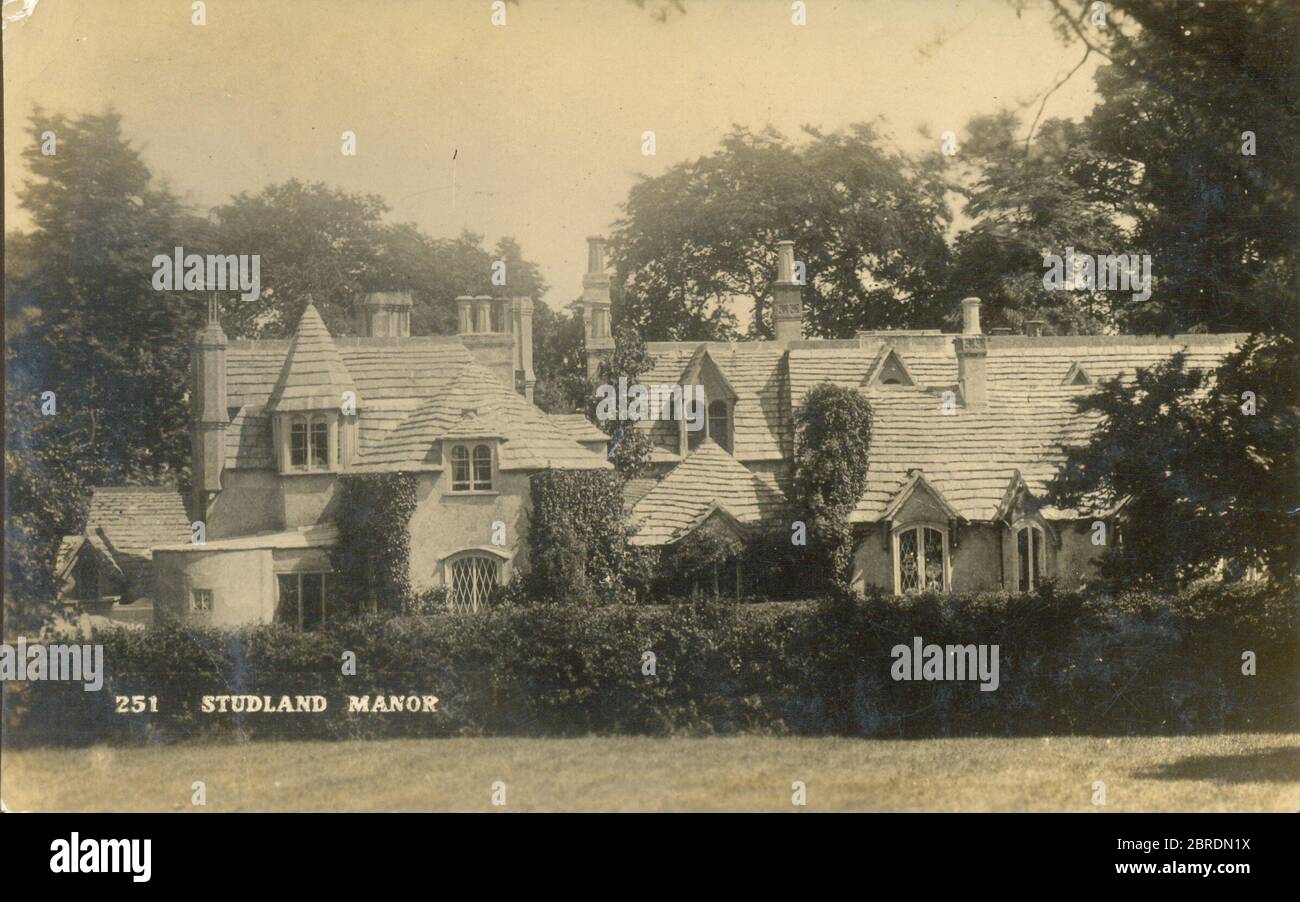 Edwardian manor hi-res stock photography and images - Alamy