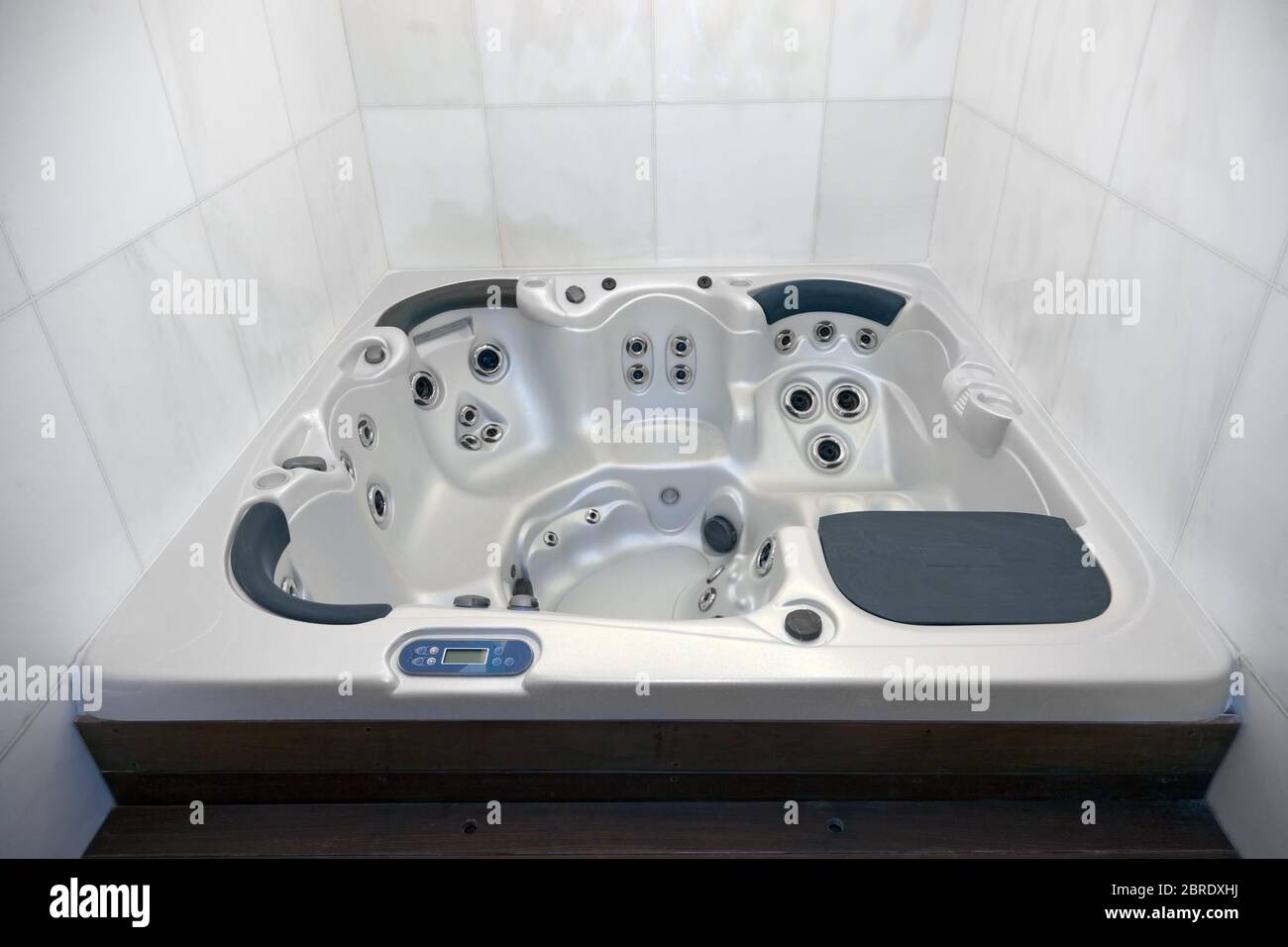 Jacuzzi in interior Stock Photo - Alamy