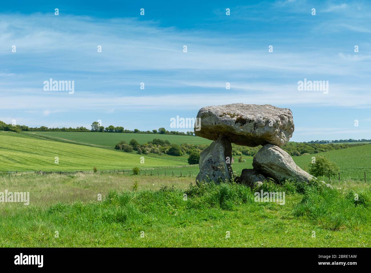 The Devil's Den, neolithic burial chamber at Fyfield Down National ...