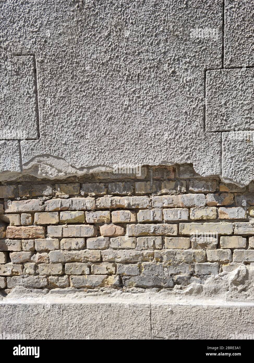 Broken wall hi-res stock photography and images - Alamy