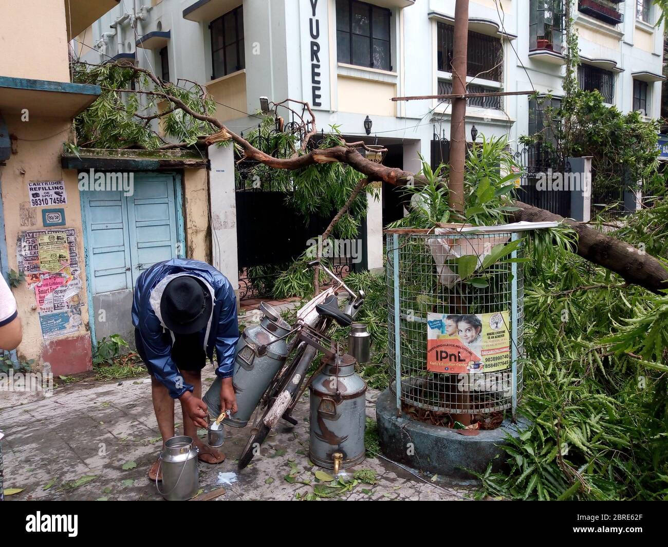 Amphan effect hi-res stock photography and images - Alamy