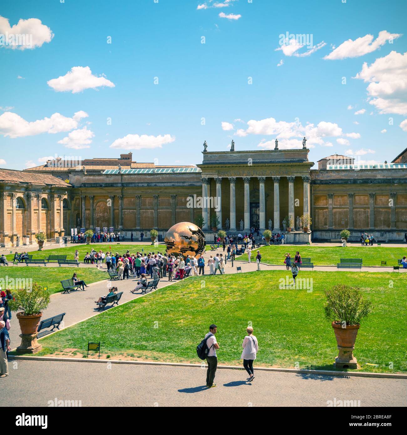 Belvedere courtyard vatican hi-res stock photography and images - Alamy