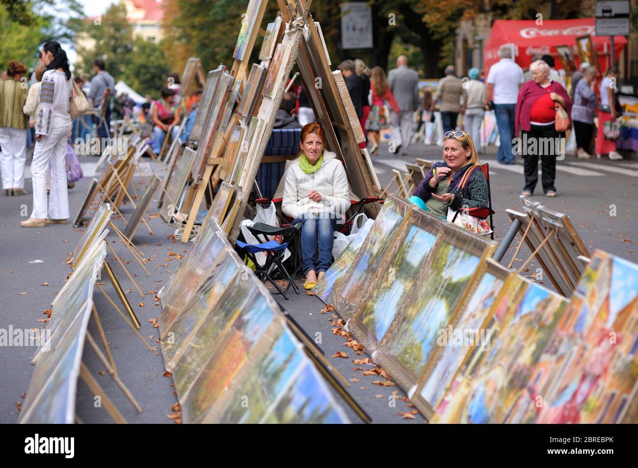 Pavement paintings hi-res stock photography and images - Alamy