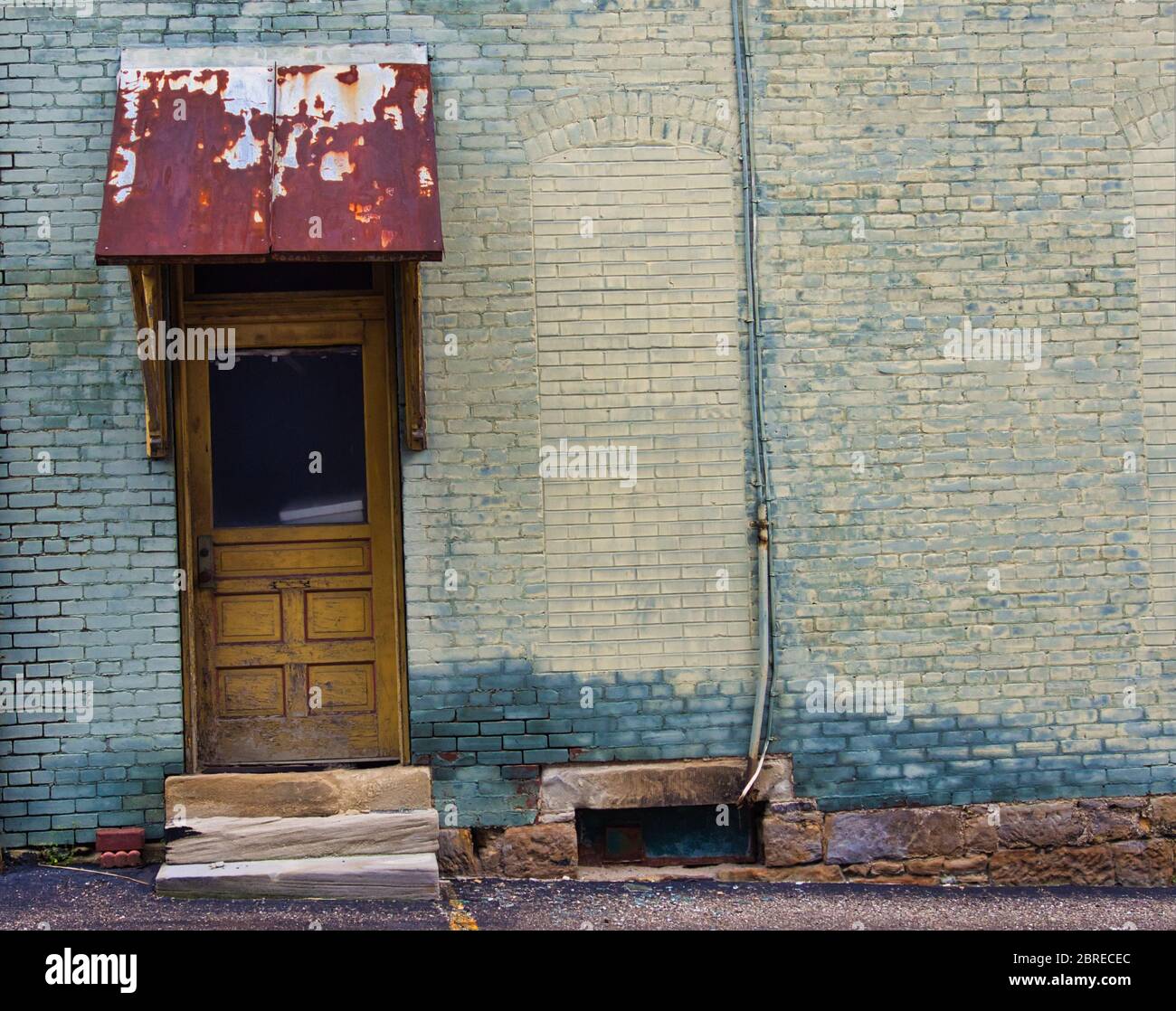 Old building entrance Stock Photo - Alamy