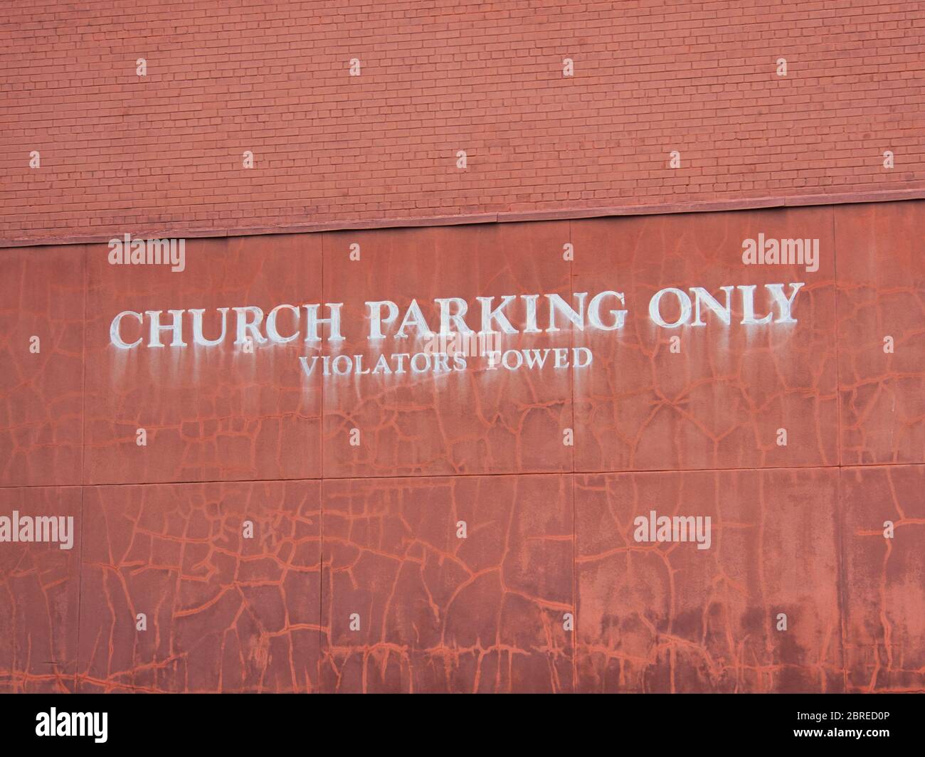 Church parking sign hi-res stock photography and images - Alamy