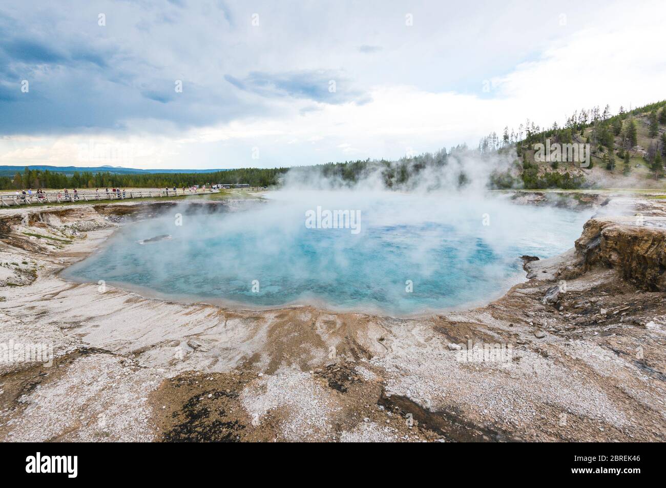 Yellowstone park volcano eruption hi-res stock photography and images ...