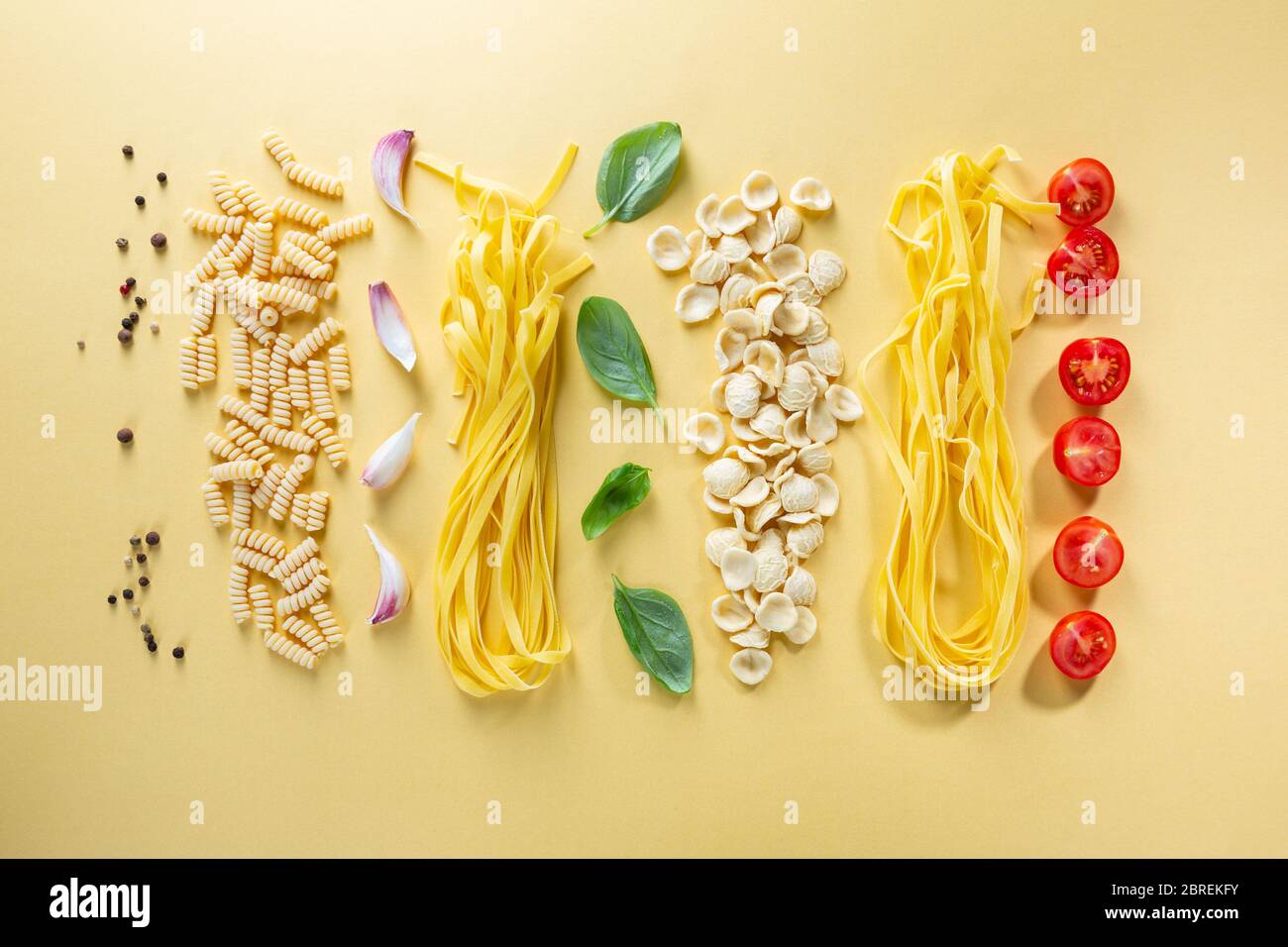 Italian pasta set with ingredients, italian cuisine Stock Photo - Alamy