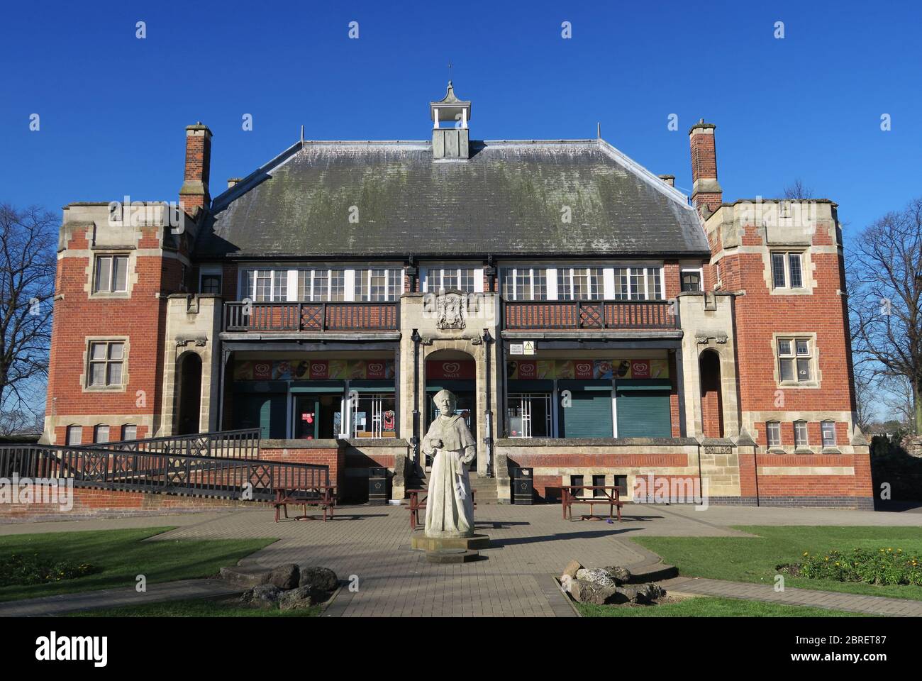 Abbey park cafe hi-res stock photography and images - Alamy