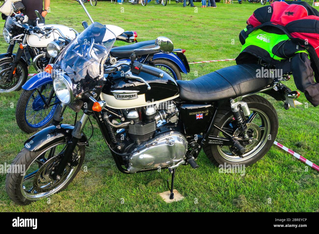 Vintage bonneville hi-res stock photography and images - Alamy