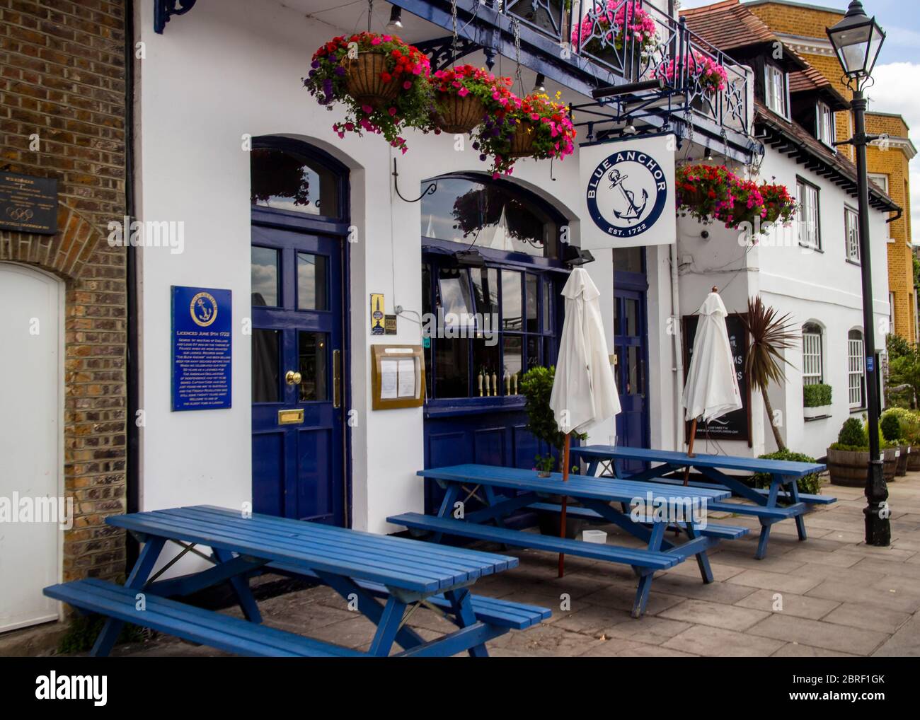 Blue Anchor Pub in Hammersmith on the Thames path near Hammersmith ...