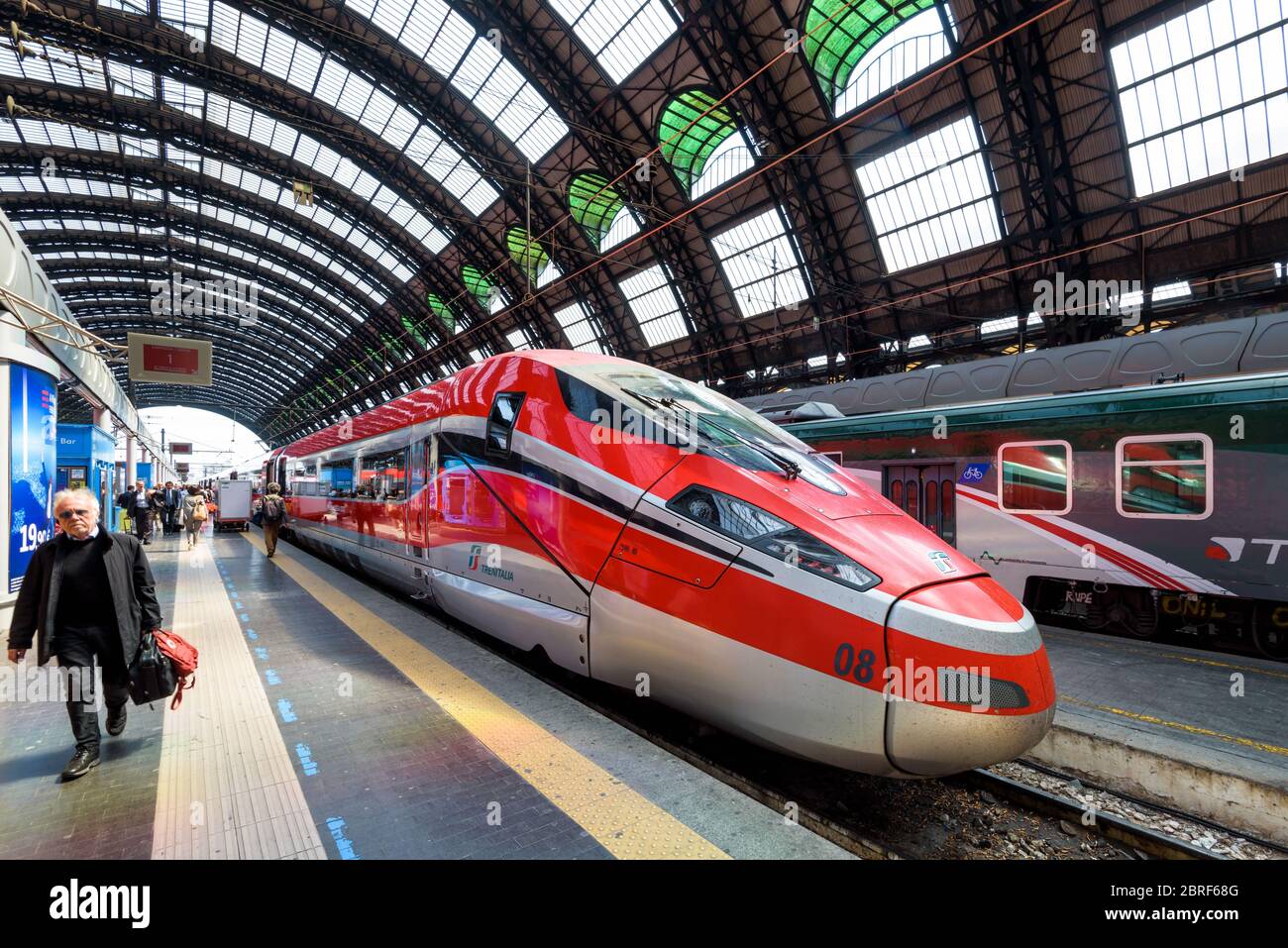 Milan central station hi-res stock photography and images - Alamy