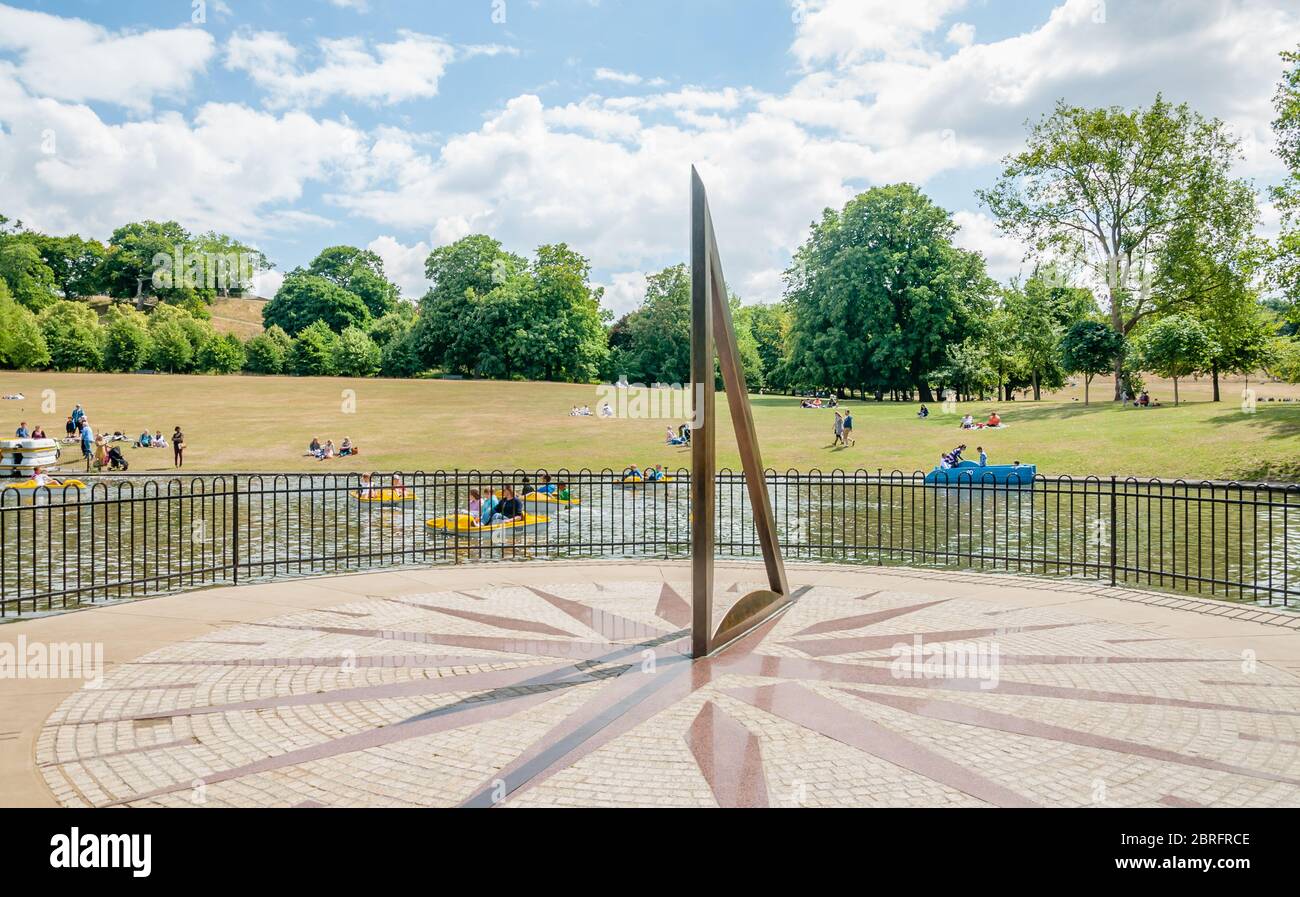 Sundial in Greenwich Park, London, England, UK Stock Photo - Alamy