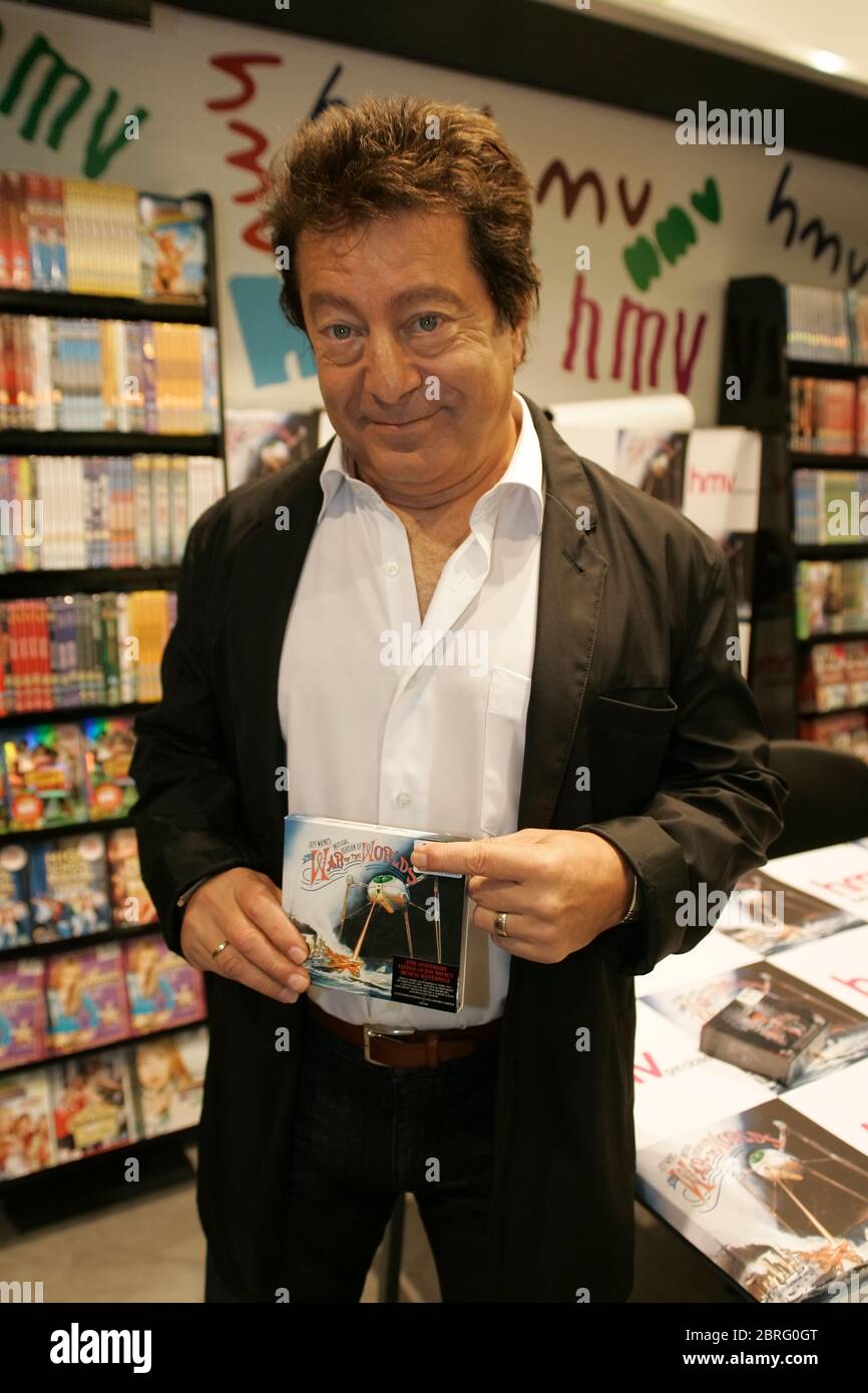 Celebrities out in Liverpool credit Ian Fairbrother/Alamy Stock Photos ...