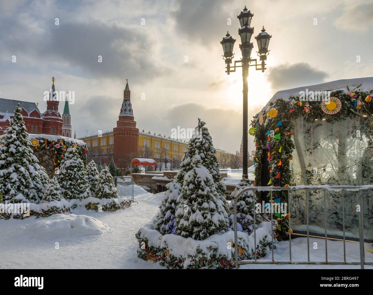 Kremlin old new hi-res stock photography and images - Alamy
