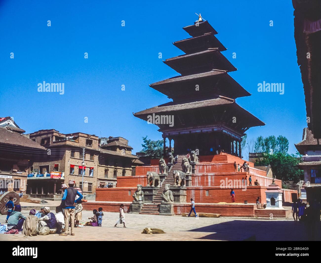 Kathmandu-Bhaktapur, The magnificent five story Nyatapola Temple ...