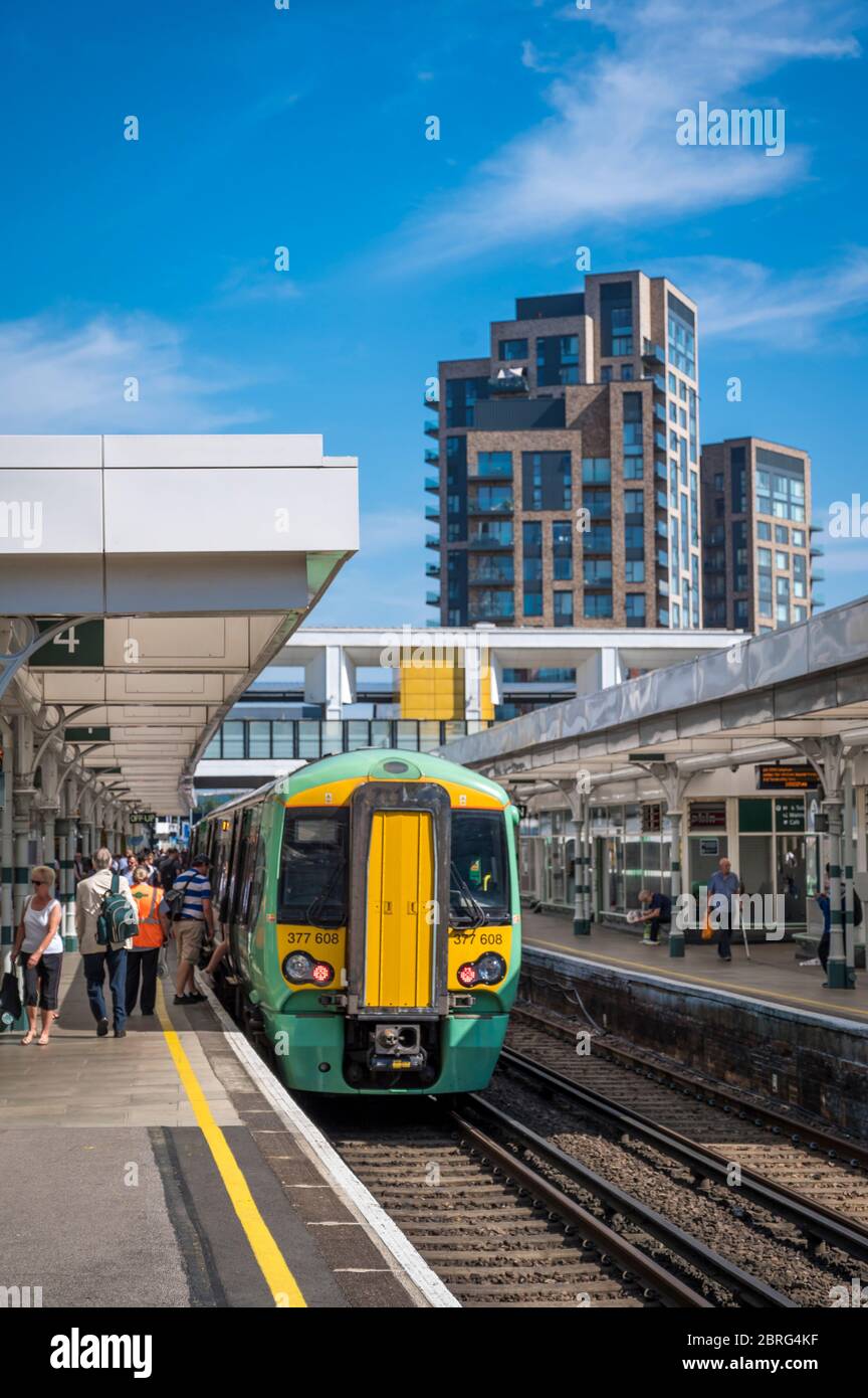 Southern Railway class 377 passenger train waiting for passengers to ... Southern Railway class 377 passenger train waiting for passengers to ...